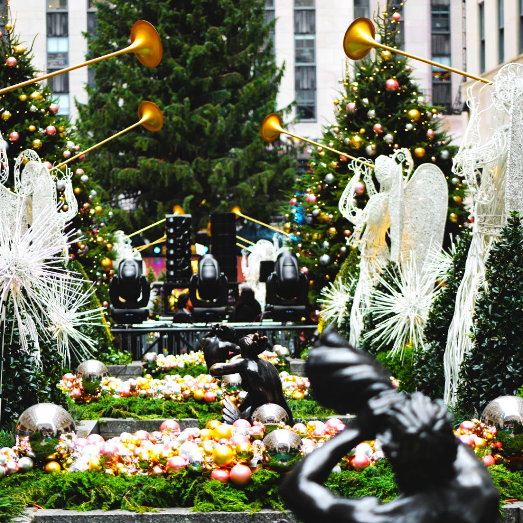 The most beautiful Christmas decoration spots in NYC - Unlimited Biking ...